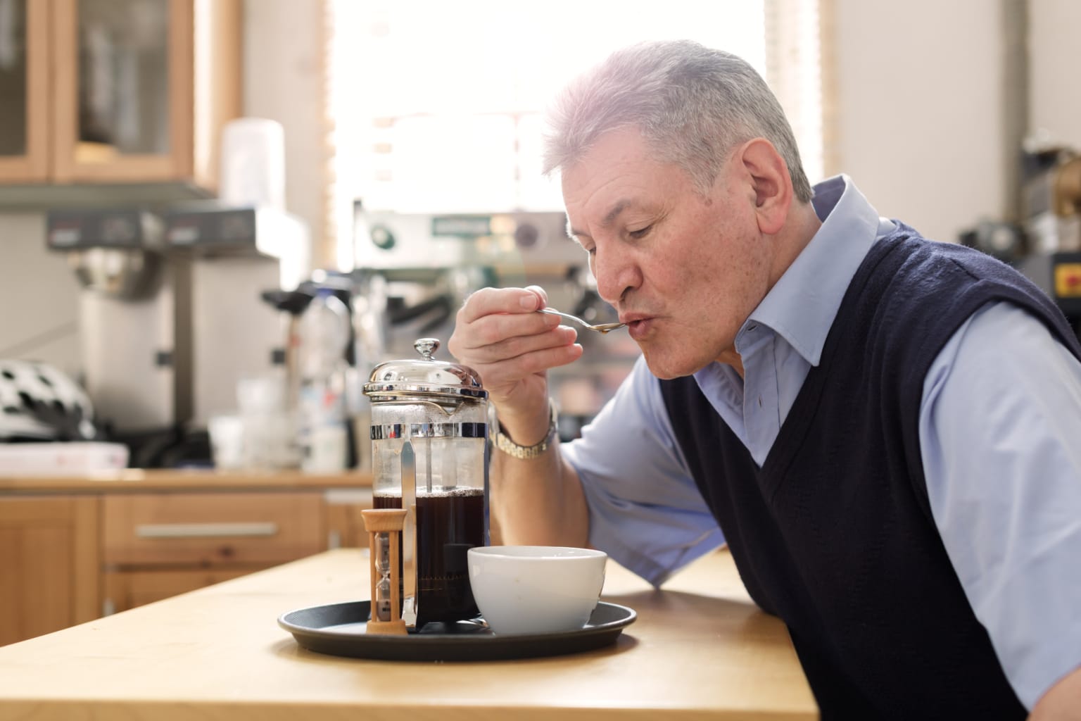Eating Coffee Beans – Yummy, Healthy or Stupid – - Siam Hills Coffee